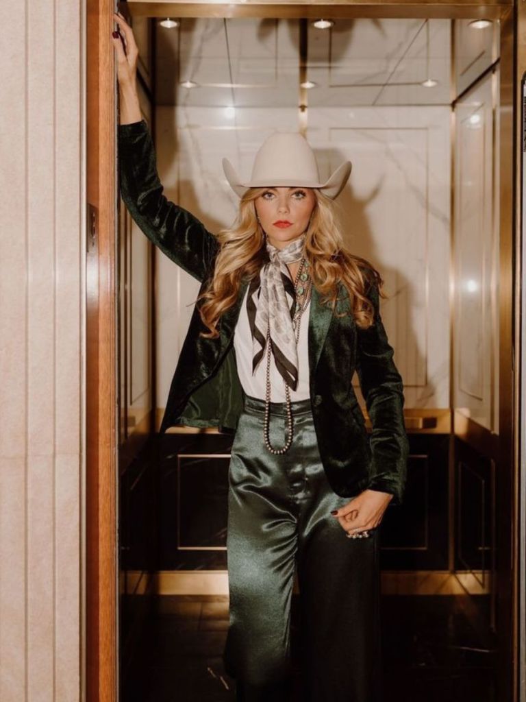 Top Western Influencers And Their Favourite Western Fashion Trends For ...